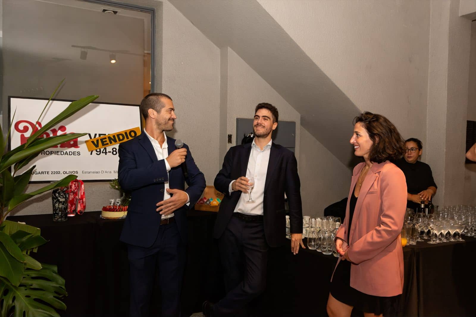 La Esquina de Paraná y Libertador se Vistió de Fiesta - D'Aria Propiedades