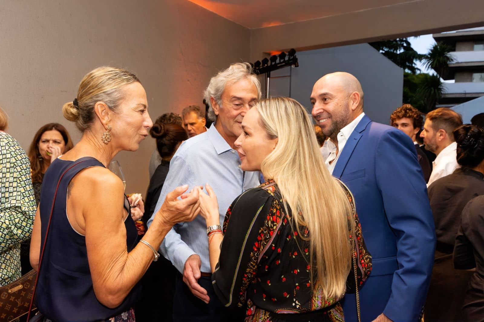 La Esquina de Paraná y Libertador se Vistió de Fiesta - D'Aria Propiedades